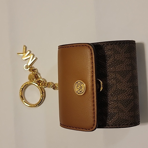MICHAEL Michael Kors | Accessories | Nwt Michael Michael Kors Jet Set Leather And Canvas Case ...